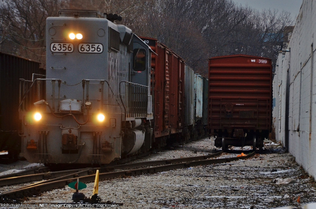 WE 6356 will pull the 3919 and spot 2 others.